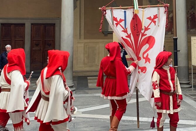 PRIVATE Walking Tour around Medici Family - Authentic Experiences and Insights
