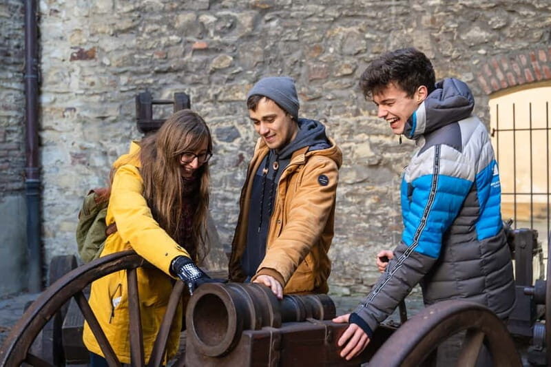 Private Walking tour: From Charles Bridge to Prague Castle - Key Points
