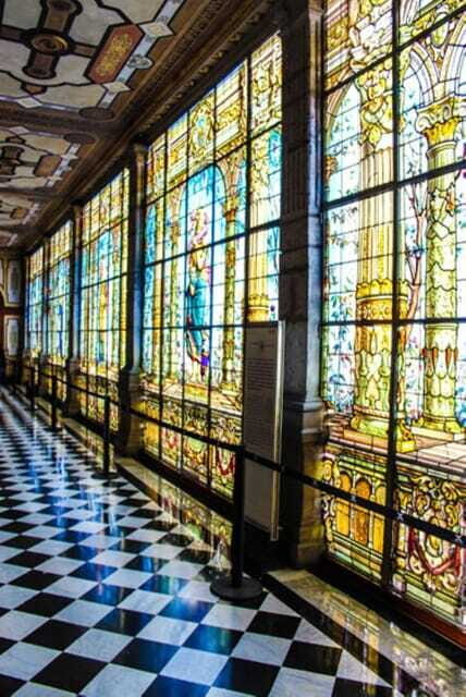 Private walking tour Gems of Historic Center of Mexico City - Ascending to the Royal Castle