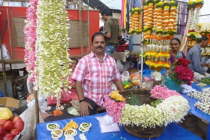 Private Walking Tour In Colaba, Mumbai With Light Refreshments - Who Should Consider This Tour?