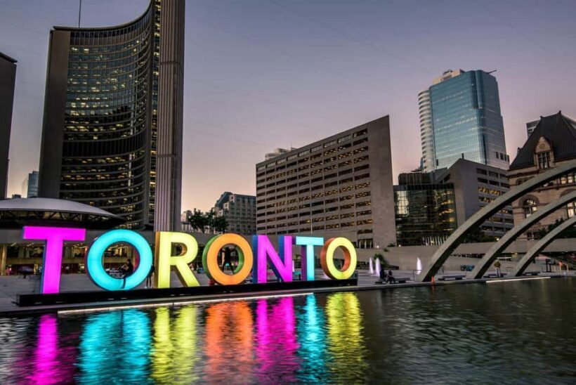 Private Walking Tour in Downtown Toronto - A Practical and Enjoyable Introduction to Downtown Toronto