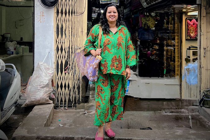 Private Walking Tour into the Oldest Local Market in Bengaluru - Exploring Raja Market and Its Glittering Offerings