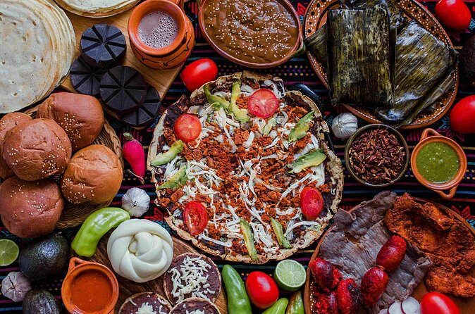 Private Walking Tour Oaxaca City with Street Food and Cathedrals - The Culinary Heart: Mercado 20 de Noviembre