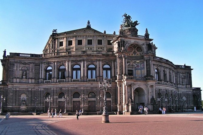 Private Walking Tour of Dresden with official tour guide - FAQ