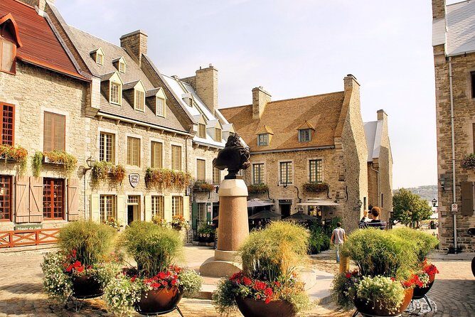 Private Walking Tour of Quebec with licensed tour guide - Authentic Experience and Practical Details