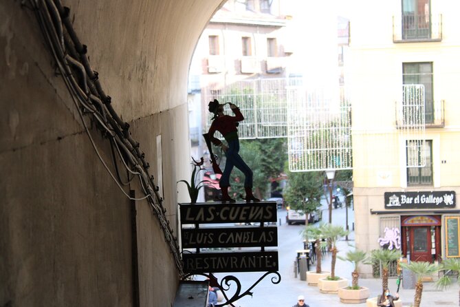 Private Walking Tour of the Center of Madrid and Retiro - Practical Details: What You Can Expect