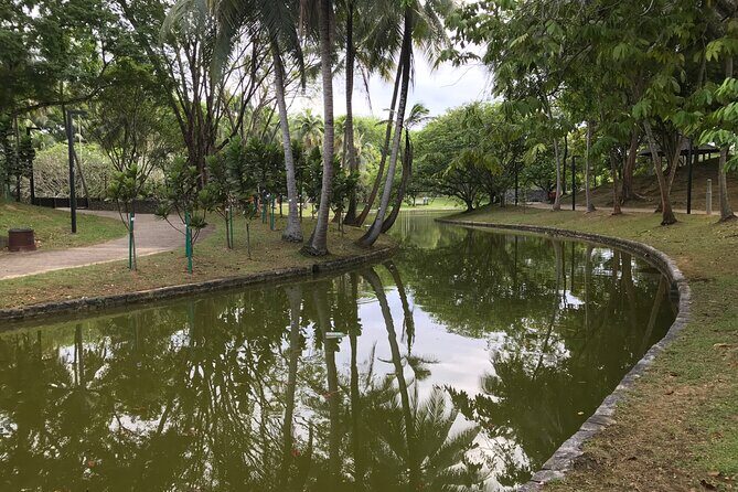 Private Walking Tour of the Shah Alam Lake Gardens with Pick Up and Lunch - Key Points