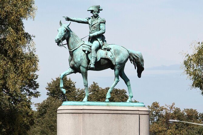 Private Walking Tour of Washington DC Neighborhoods - Who should consider this tour?