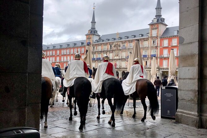 Private Walking Tour to Royal Palace and Old Town of Madrid - Meeting and Pickup