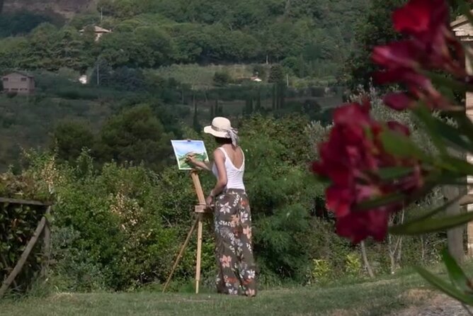 Private Watercolor Painting Experience in Montepulciano - Exploring the Details of the Watercolor Experience