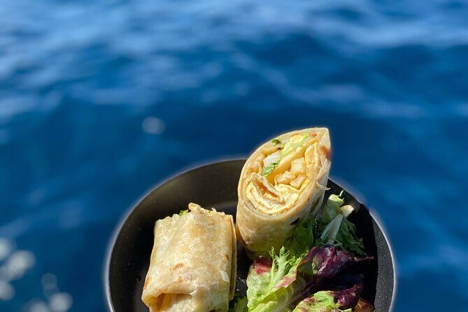 Private Whale Watching in San Jose Del Cabo snack,drinks,Warranty - Why the Guides Make a Difference