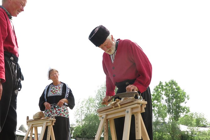 Private Workshop for Wooden Shoe Making in Simonehoeve - Perfect For: