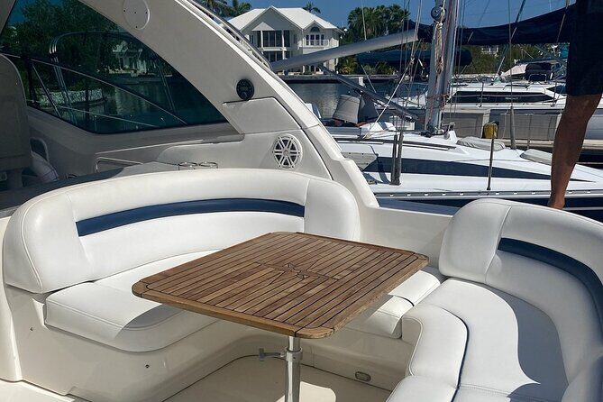 Private Yacht 48 ft Sting Ray City, Snorkel & Starfish Beach - Starting Point & Comfort