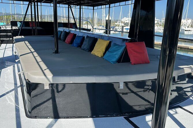 Private Yacht Charter ChicaFUN 2 Waterslides All Inclusive - Who Will Love This Tour?