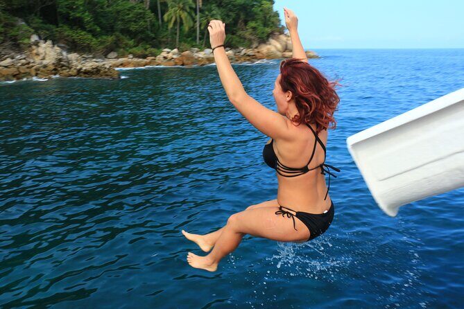 Private Yacht Charter ChicaFUN 2 Waterslides All Inclusive - The Sum Up