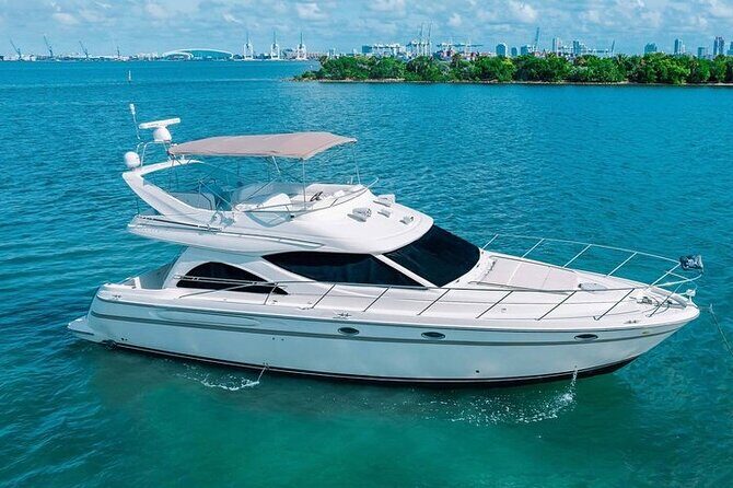 Private Yacht Cruise in Miami Beach - A Close Look at the Yacht Experience