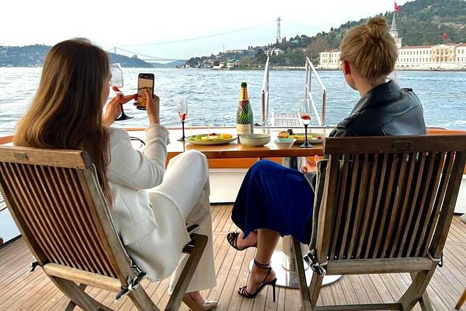 Private Yacht Cruise on The Bosphorus in Istanbul - Top Attractions Along the Bosphorus