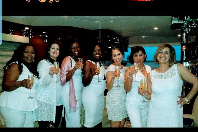 Private Yacht Cruise Through Fort Lauderdale - Accessibility and Participation