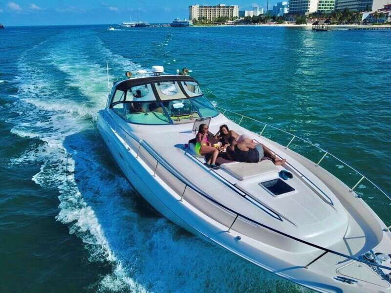 Private yacht in Cancun for maximun 15 people - What’s Included and What’s Not