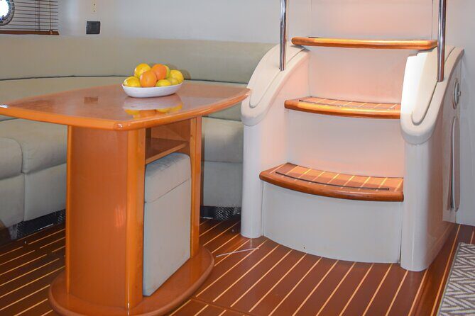 Private Yacht Rental in Cancun - The Reviewers’ Perspective: Genuine Highlights