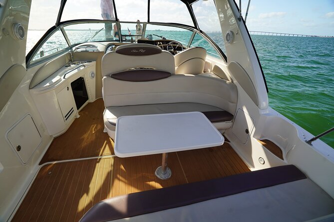 Private Yacht Rental in Miami Up to 12 People - Key Points