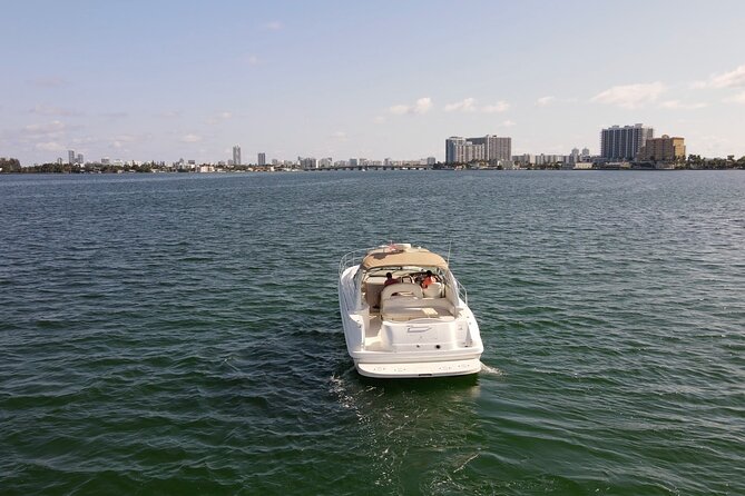 Private Yacht Rental Miami, Customizable Tours, Dolphin Watching - Amenities and Services Offered