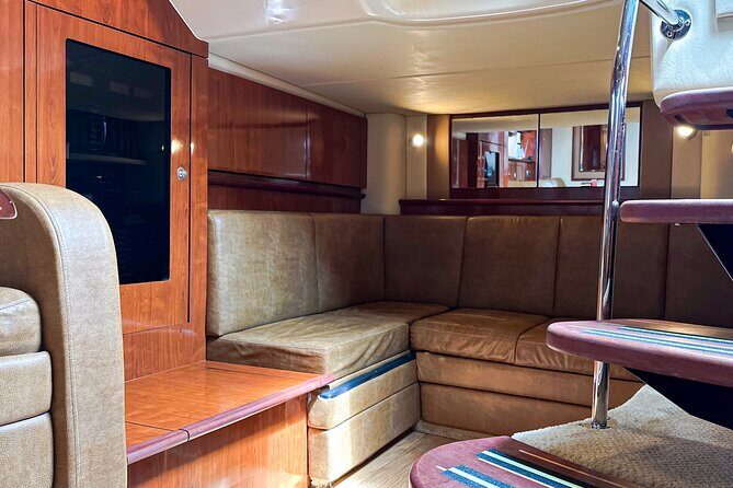 Private Yacht Sea Ray all-inclusive charter in Cabo - The Sum Up
