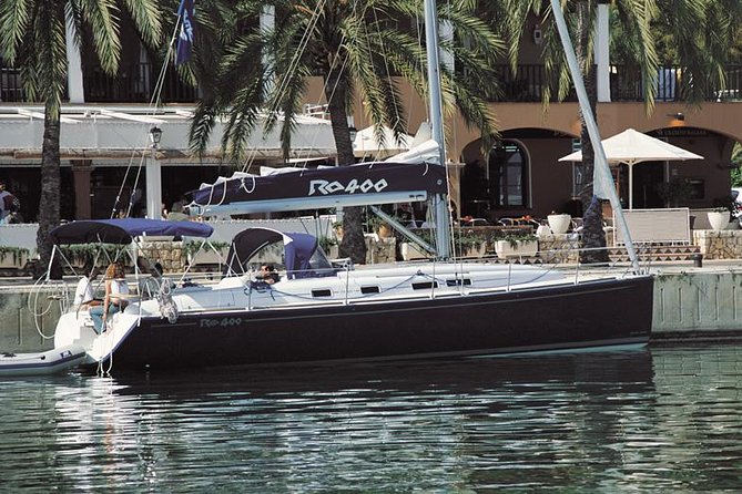 Private Yacht Tour With Whale and Dolphin Watching 42 Foot Boat - Amenities and Inclusions