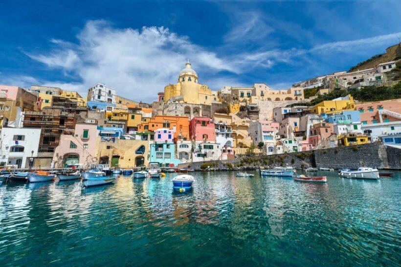 Procida free hydrofoil tour + transfer + typical dessert and coffee - The Value of the Experience