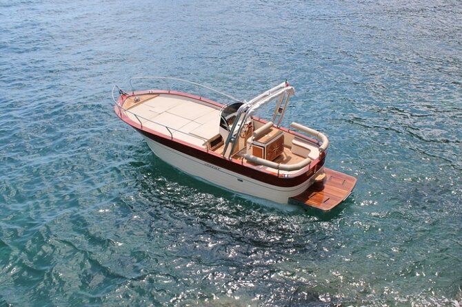 Procida Island Tour by Boat 2h 15M With Swimming and Underwater Photos - Encountering Local Culture and Hospitality