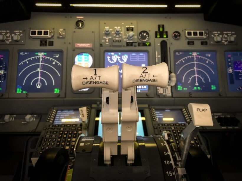 Professional Boeing 737-800 simulator - 100 minutes - Final Thoughts: Who Should Consider This?