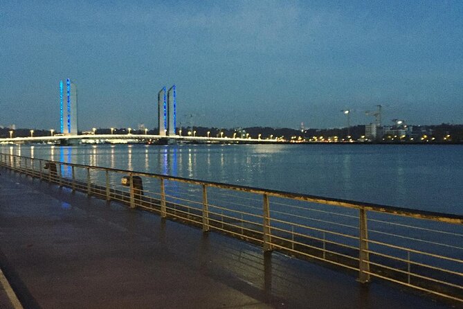 Professional - Bordeaux Wine and Cheese Tasting with a walking tour - Who Is This Tour Perfect For?