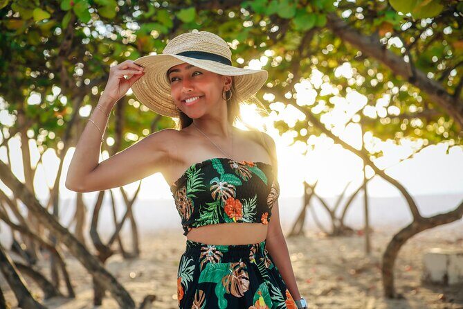 Professional Sunset Photoshoot in Aruba - Who Will Love This?