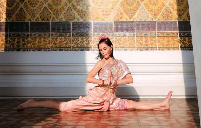 Professional Thai Costume Photography at Wat Arun, Bangkok - What’s Included and What’s Not