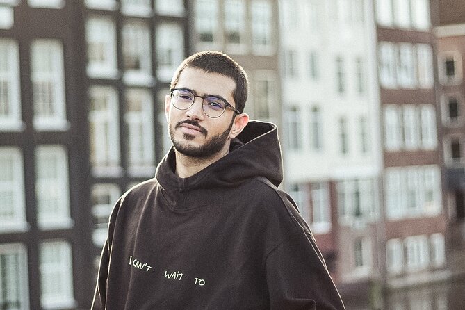 Professional Tinder Photo Session in Amsterdam - Authentic Experiences from Past Clients