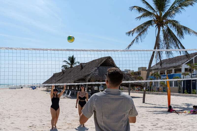 Progreso: Chichi´s beach club - An Honest Look at Chichis Beach Club
