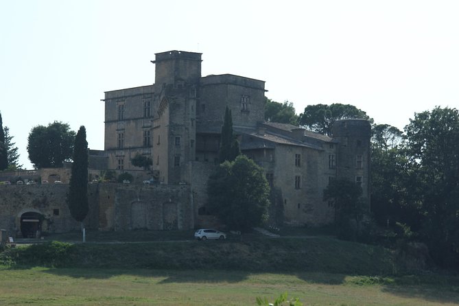 Provence Wineries and Luberon Villages Day Trip From Aix-En-Provence - Participant Guidelines and Recommendations