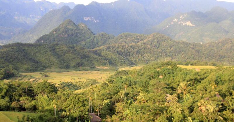 Pu Luong Offbeat Trekking Tour 2 days 1 night with Limousine - The First Day: Trekking into Myanmar-Like Villages and Caves