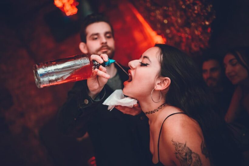 Pub Crawl - 1-hour Open Bar then Vip to 5 Clubs - Krakow - A Closer Look at the Krakow Pub Crawl: What to Expect