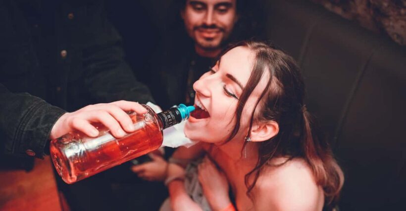 Pub Crawl 1hr Unlimited Beer + Vodka then Clubs in Katowice - Price and Value Analysis