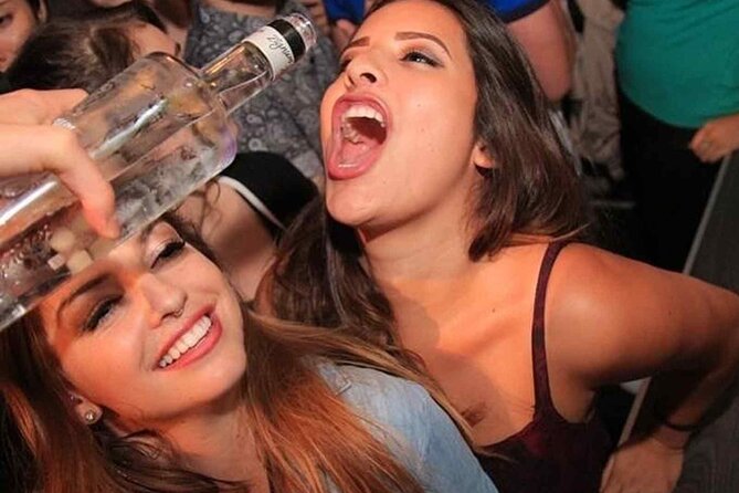 Pub Crawl Barcelona by EVOLVE the BEST Night Experience - Indulge in Cocktail Connoisseurship