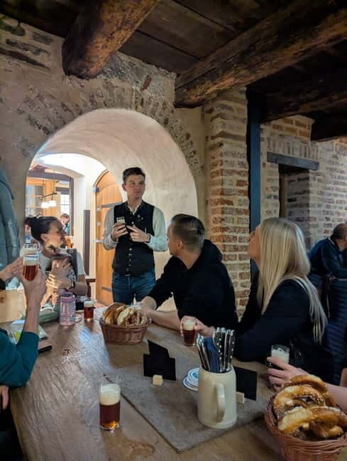 Pub crawl incl. Oktoberfest museum guided tour with beer tasting (private) - Who This Tour Is Best For