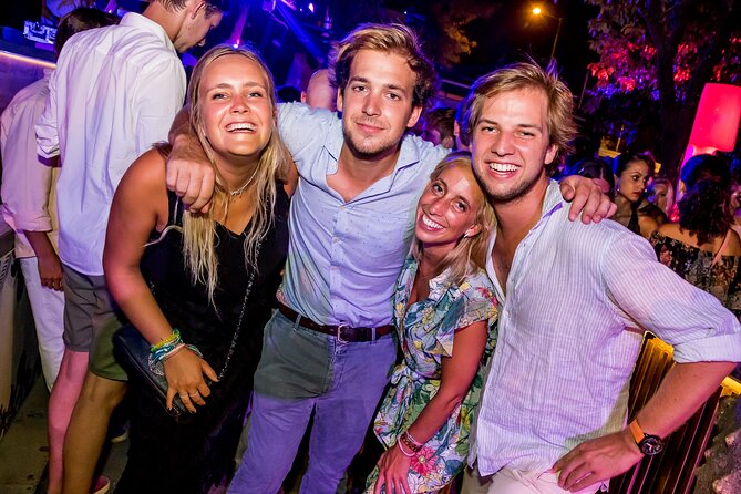 Pub Crawl Night Review: Fun in Seville - Accessibility and Participation