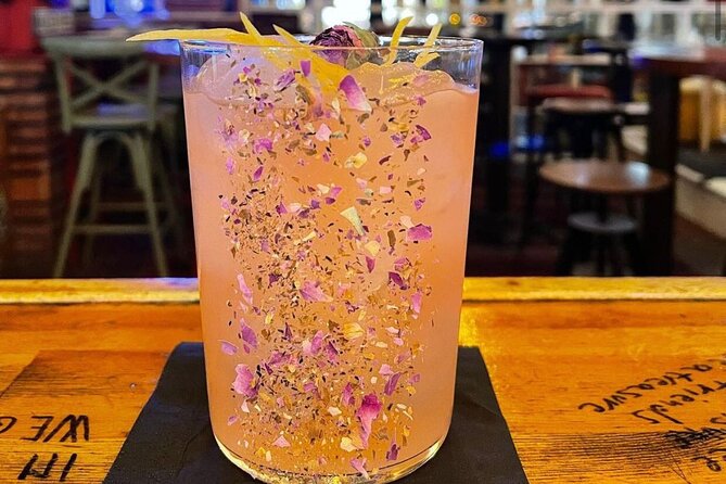 Pub Crawl Tirana - Meeting New People on the Pub Crawl