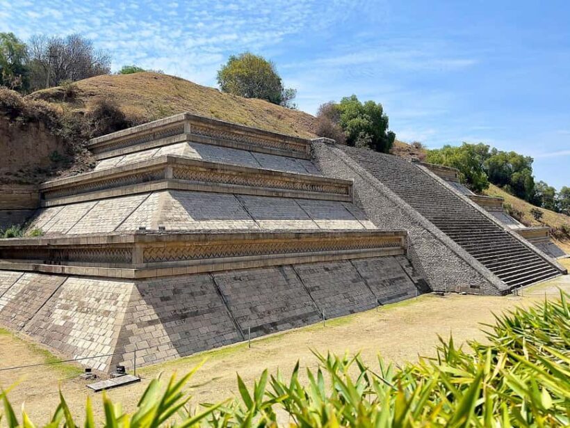 Puebla & Cholula: Baroque, Pyramid & Churches - The Unique Façade of San Francisco Acatepec