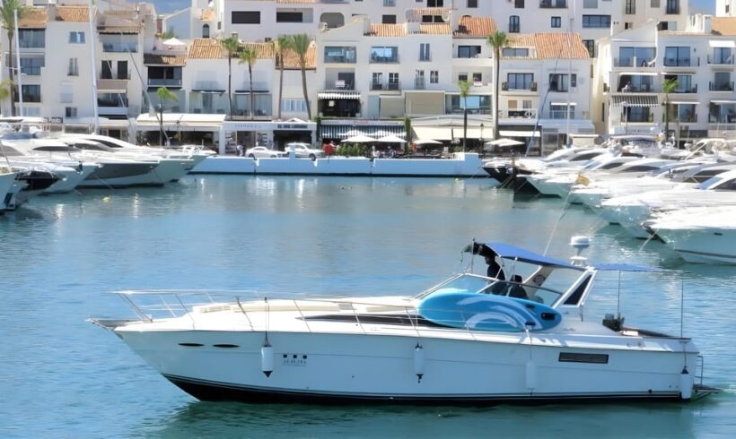 PUERTO BANUS: YACHT RENTAL FOR GROUP 2H - What’s Included and What’s Not