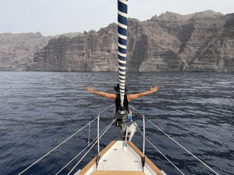Puerto Colon : Whale & Dolphins Sailing Excursion - The Sum Up