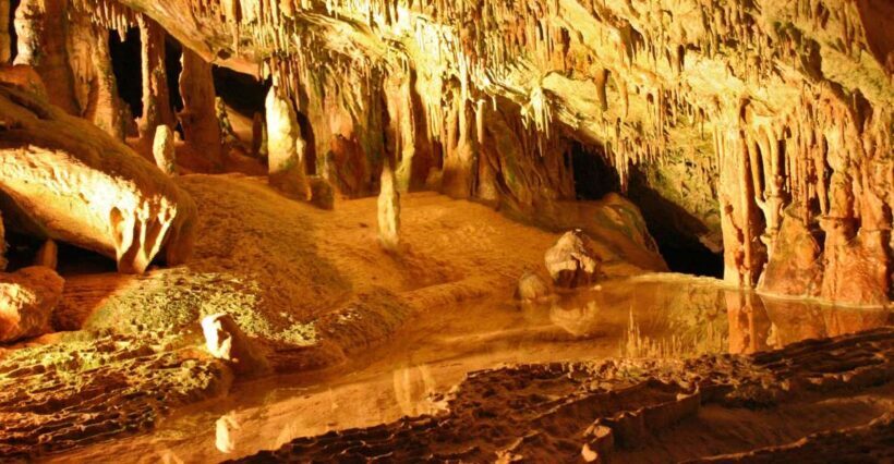 Puerto de San Miguel: Can Marçá Cave Guided Tour with Entry - Discovering the Can Marçá Cave: What Travelers Can Expect