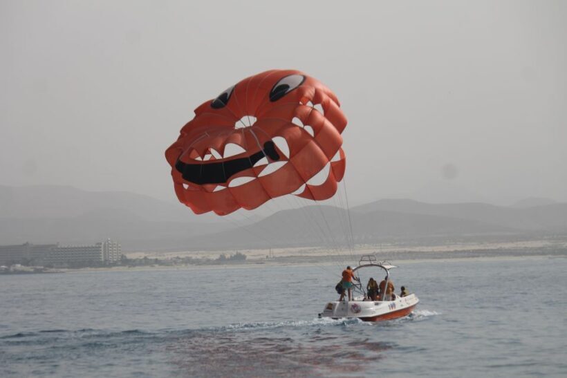 Puerto del Carmen: 10-Minute Parasailing Expereince - What’s Included and What to Expect