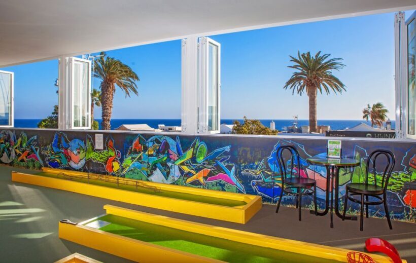 Puerto del Carmen: Indoor 18 hole Crazy Mini Golf Experience - The Layout and Experience